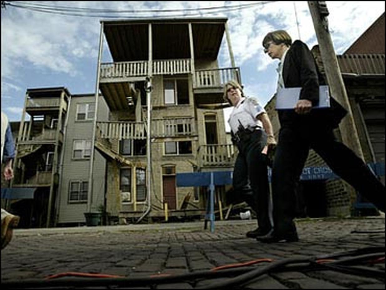 Chicago Porch Collapse - CBS News