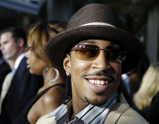 Celebrity Circuit - CBS News