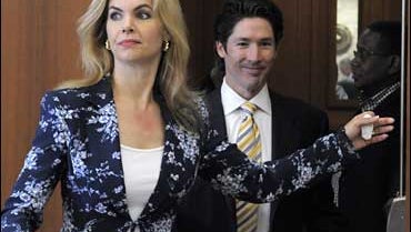 Televangelist Osteen's Wife In Court - CBS News