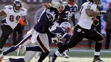 Did Ray Rice Avoid Fine by Giving Cop Autograph? - CBS News