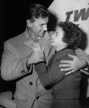 Remembering Jean Simmons Photos - CBS News