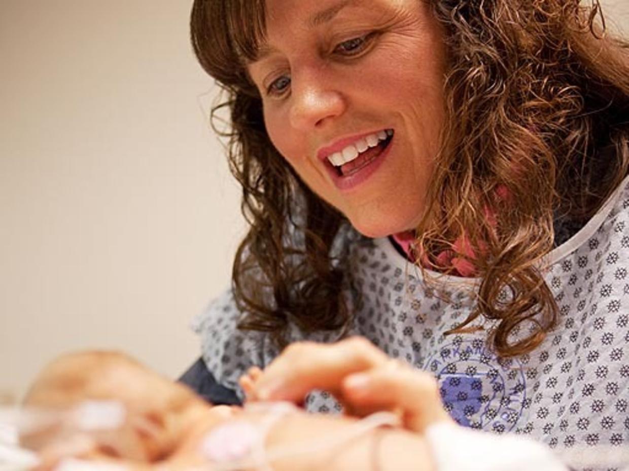 Josie Duggar Comes Home - CBS News