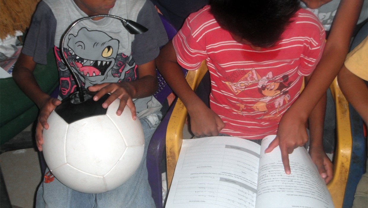 Soccer ball brings energy to developing world - CBS News