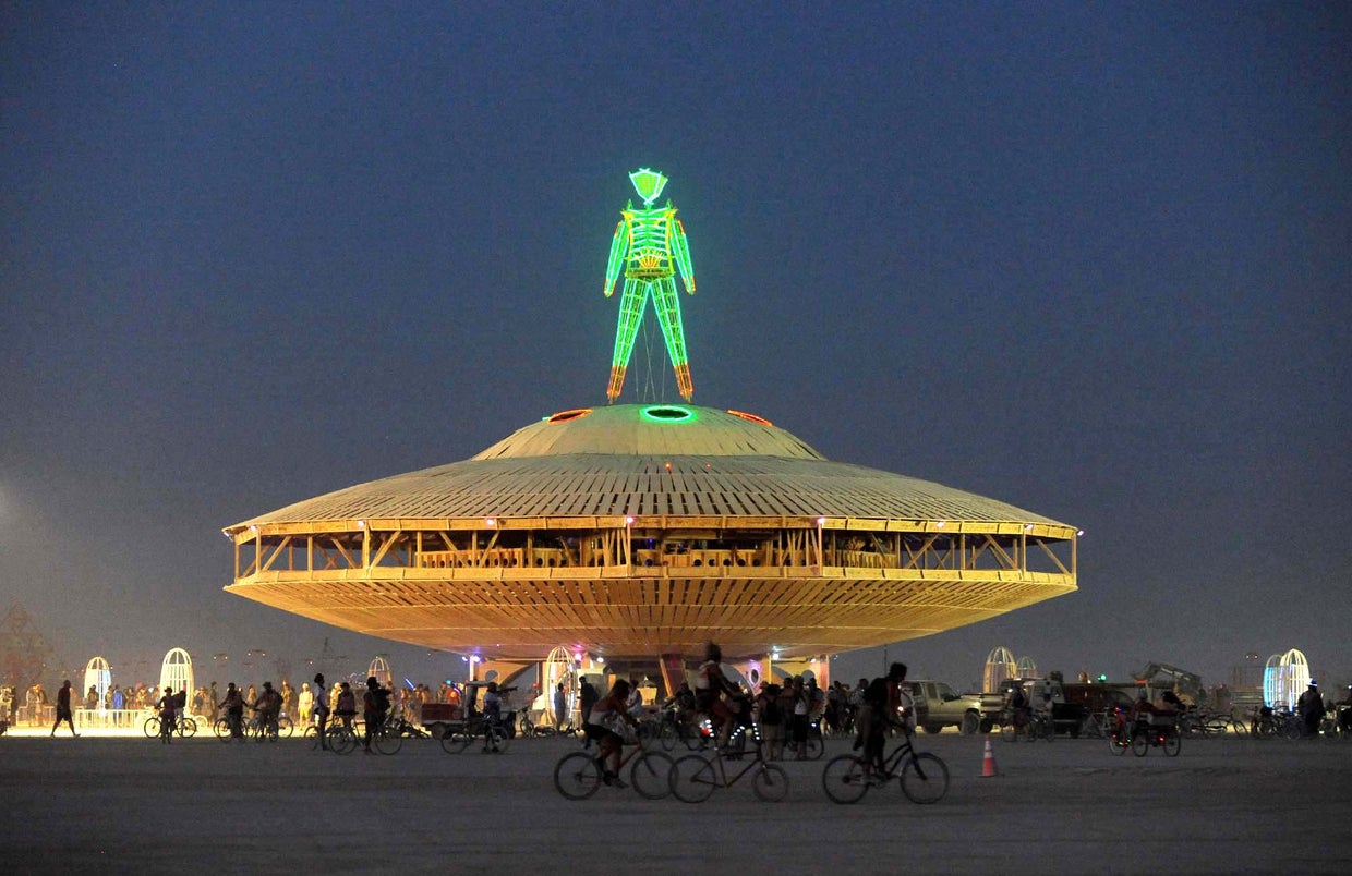 The surreal landscape of Burning Man 2013 - CBS News