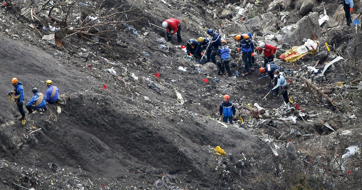 Report On Crash Of Germanwings Flight 9525 Released CBS News report-on-crash-of-germanwings-flight-9525-released-cbs-news