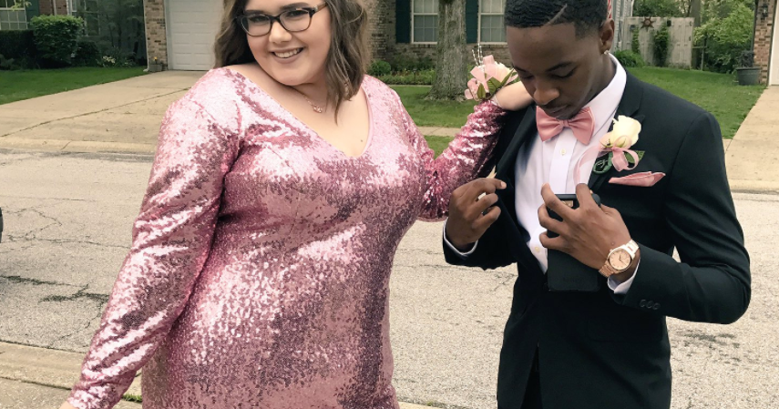 High school girl's response to body-shamers online goes viral - CBS News