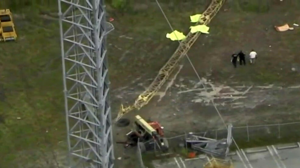 Transmission tower workers fall about 1,000 feet to their deaths - CBS News
