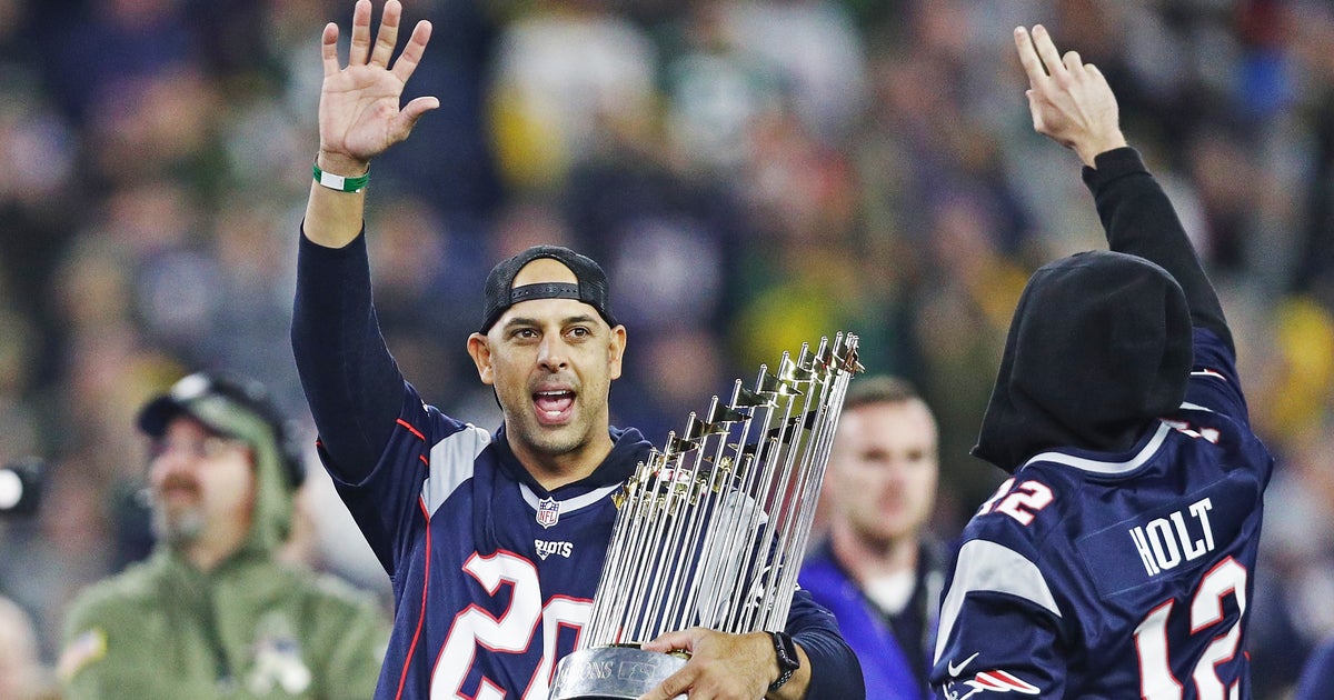 Alex Cora Plans To Seek Bill Belichick's Advice On How To Win Back-To ...