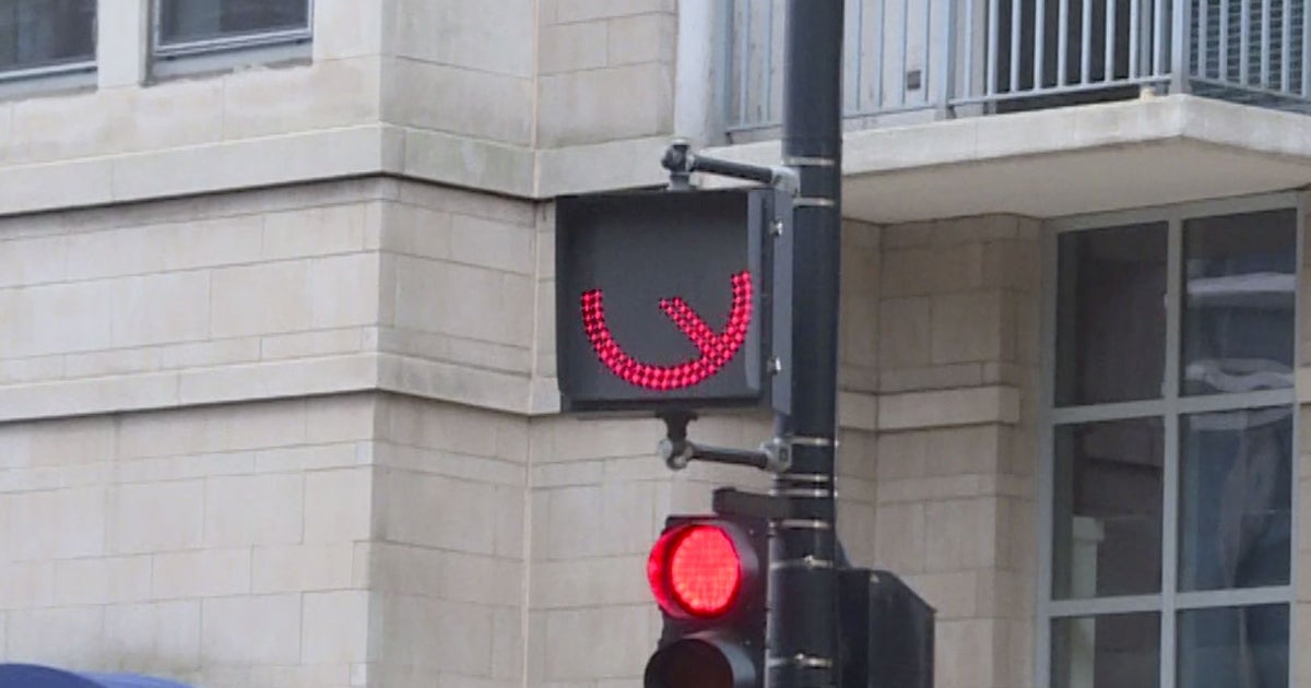 'That's An Immediate Safety Issue'; Malfunctioning Traffic Signs Leave ...