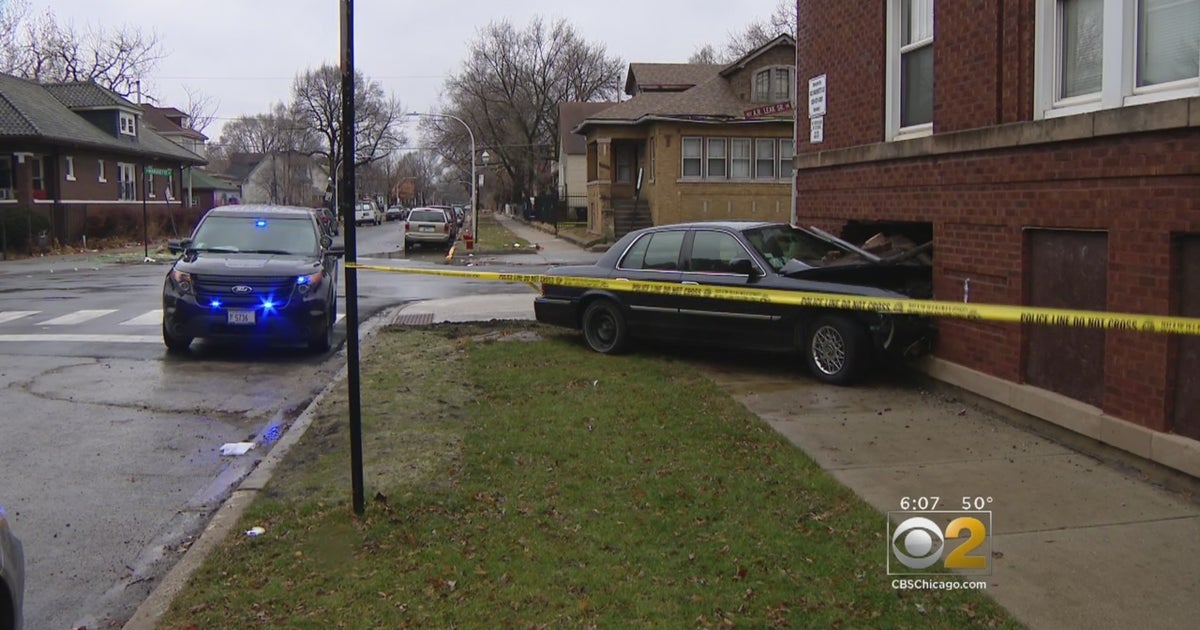 Police Chase Ends With Car Crashing Into Building - CBS Chicago