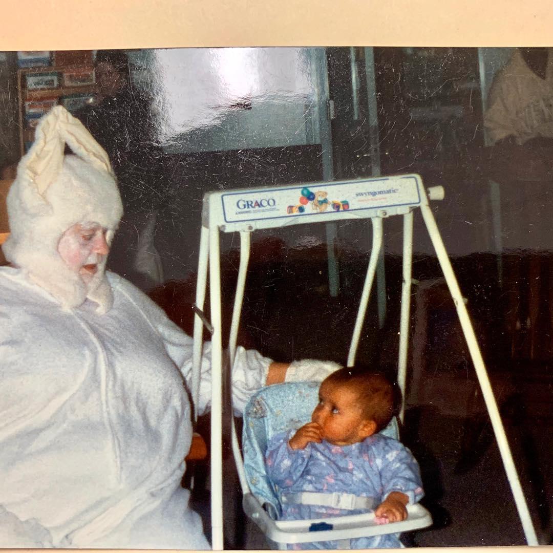 Awkward Easter bunny photos from family Easter pictures