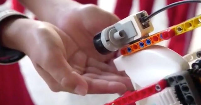 Students in Taiwan build robot to help coronavirus precaution awareness ...