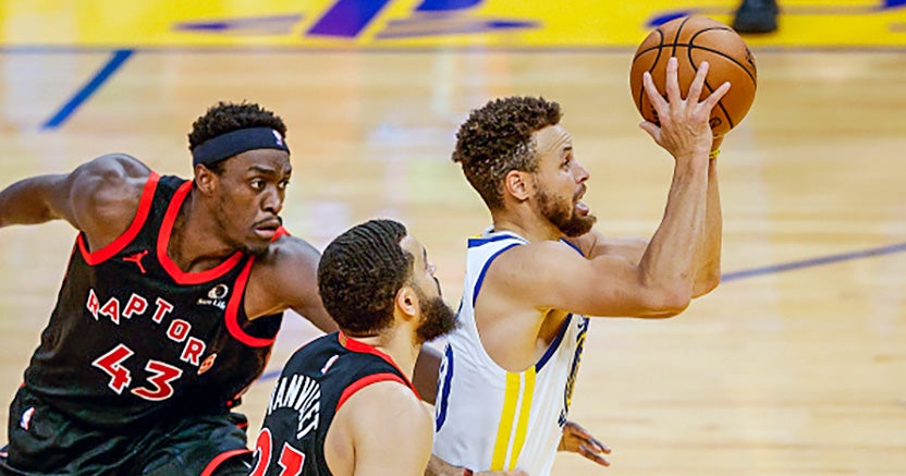 Damion Lee Free Throws Lift Golden State Warriors Over The Toronto ...