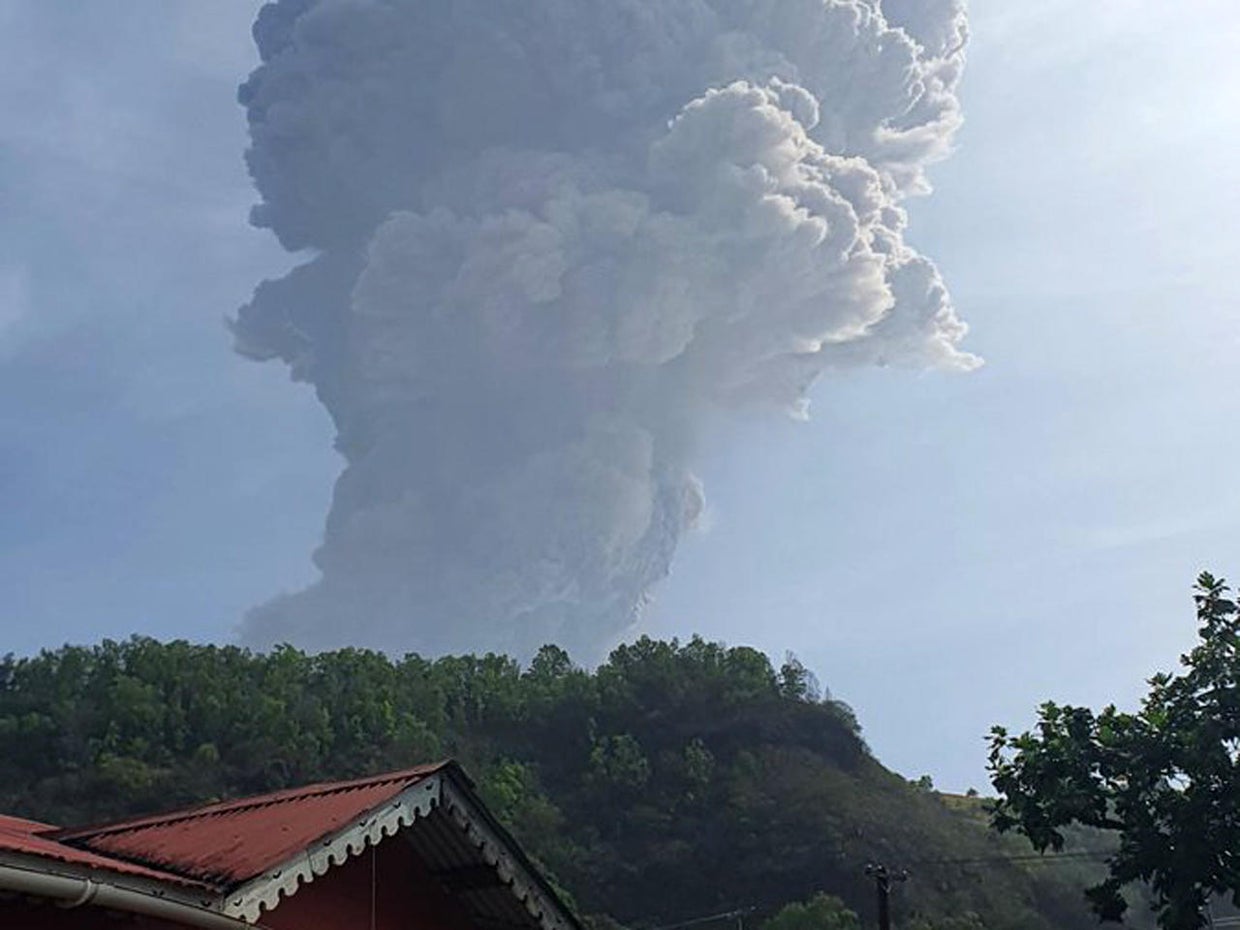 Volcano erupts on Caribbean's St. Vincent as thousands flee danger zone ...