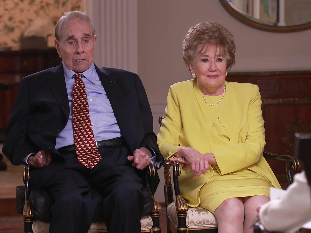 Bob and Elizabeth Dole's long personal and political history - CBS News