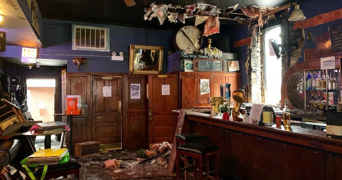 Lincoln Park Bar, Live Music Venue Golden Dagger Damaged By Fire - CBS ...