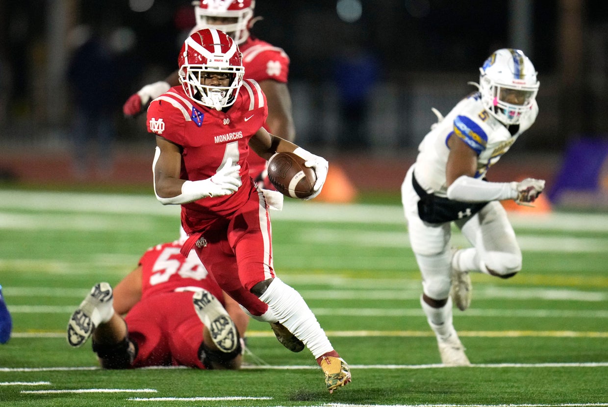 Five Star Recruit Domani Jackson Picks USC - CBS Los Angeles