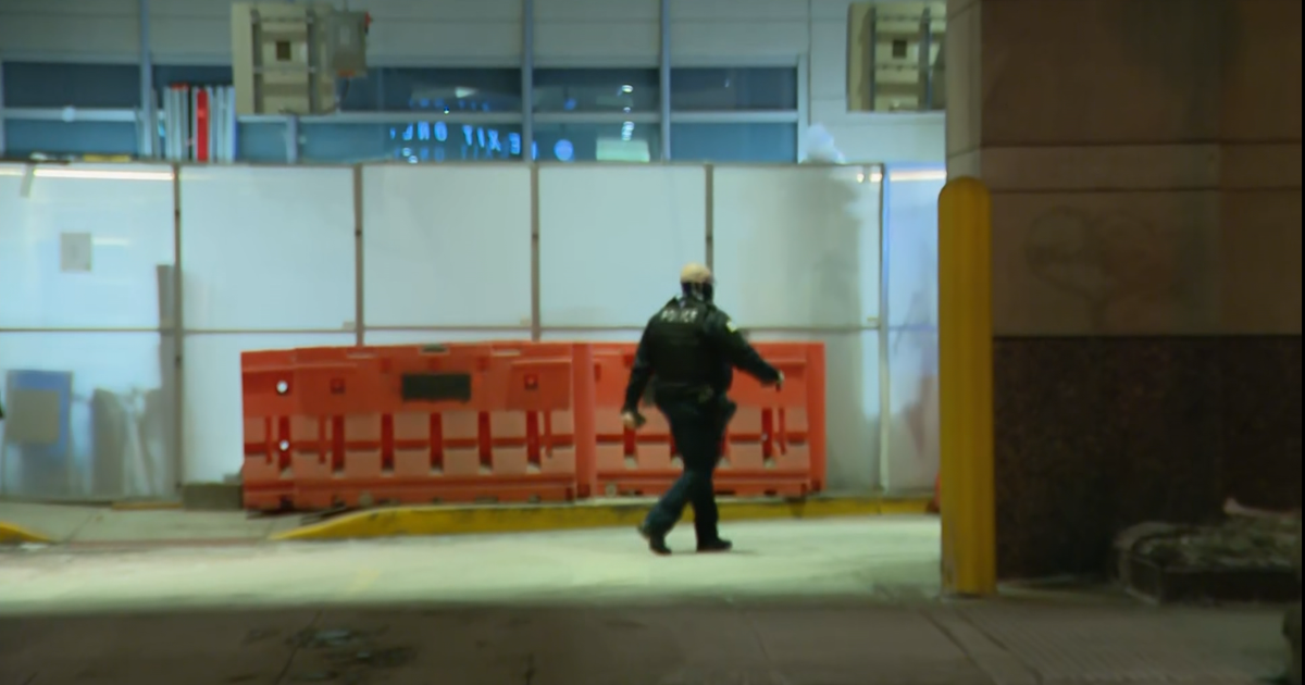 3 Men In Custody Including Wounded Suspect Following Police Shootout On ...