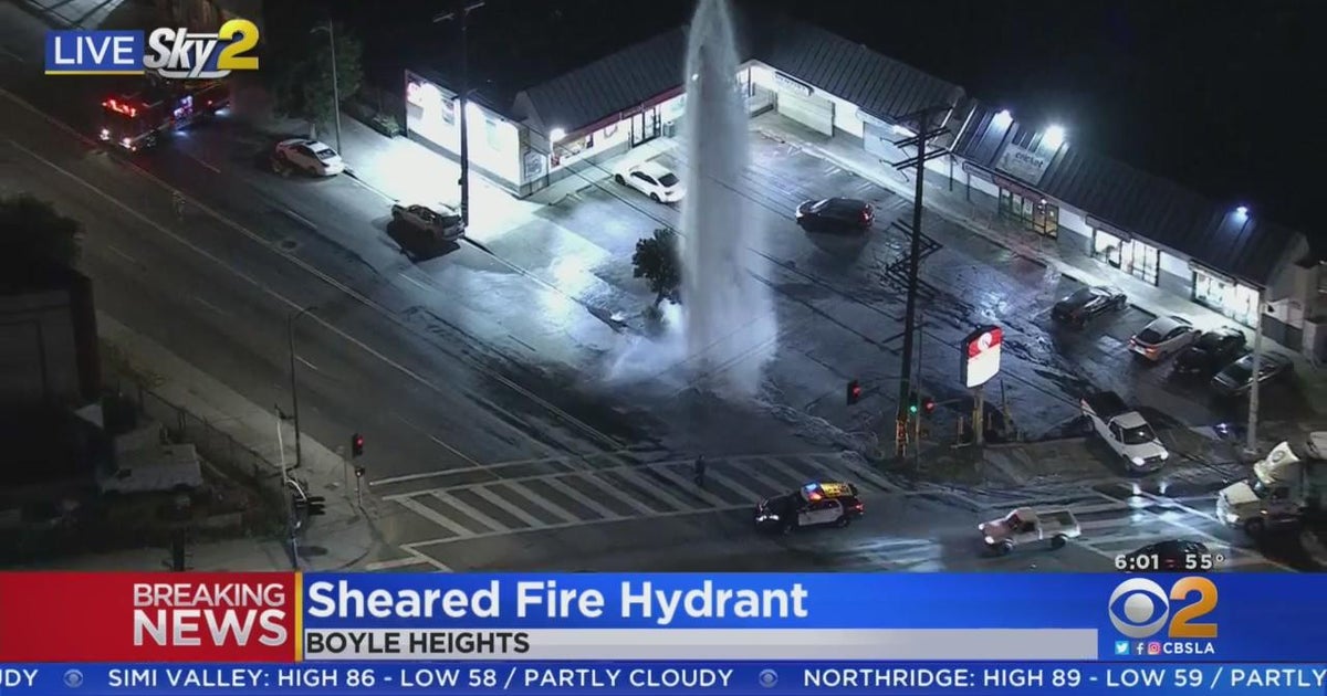Sheared hydrant creates geyser in Boyle Heights - CBS Los Angeles